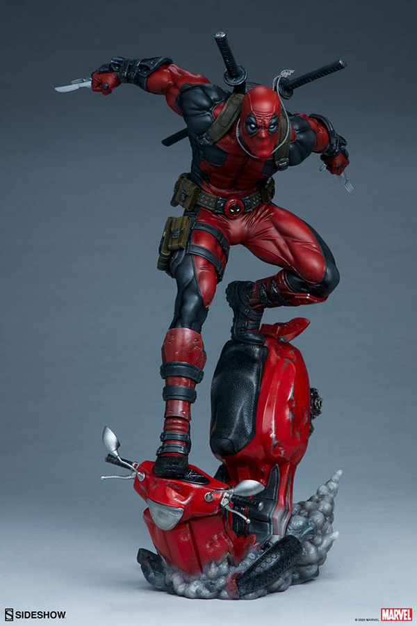 Sideshow Collectibles Marvel Deadpool Premium Format - HYPERTOYS