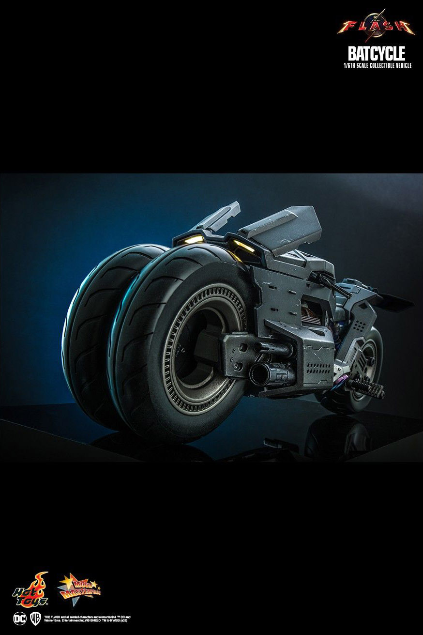 Hot Toys DC Comics The Flash - The Movie - Bat-Cycle - HYPERTOYS